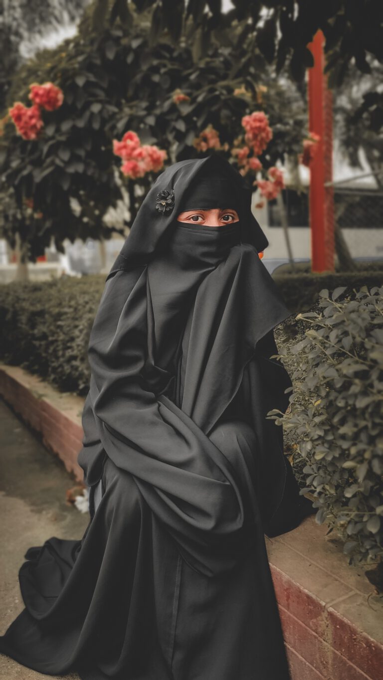 Gezichtsbedekkende kleding in de kerk - Kerkveiligheid